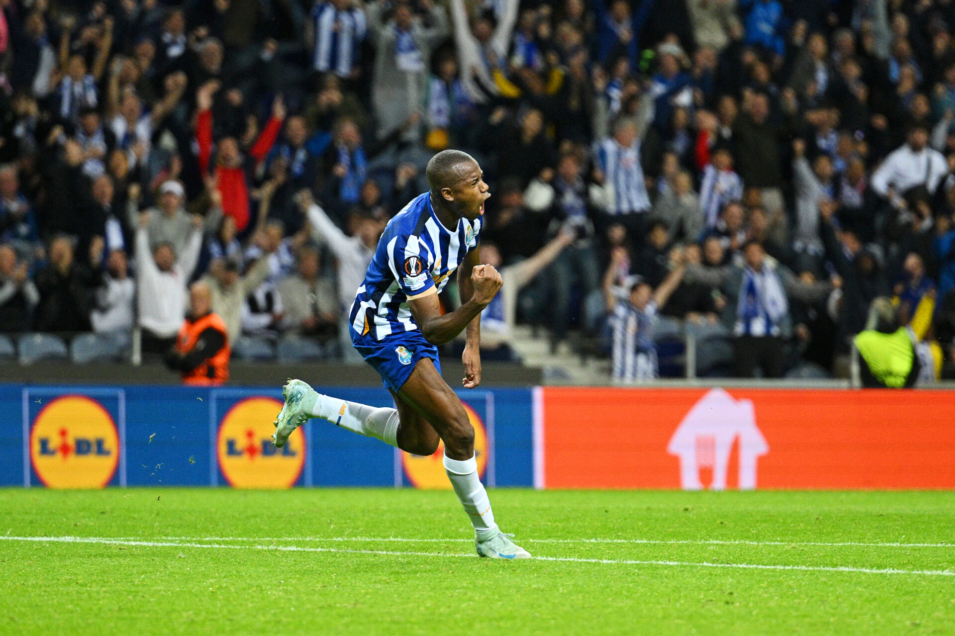 West Ham United In The Race For Tiago Djalo