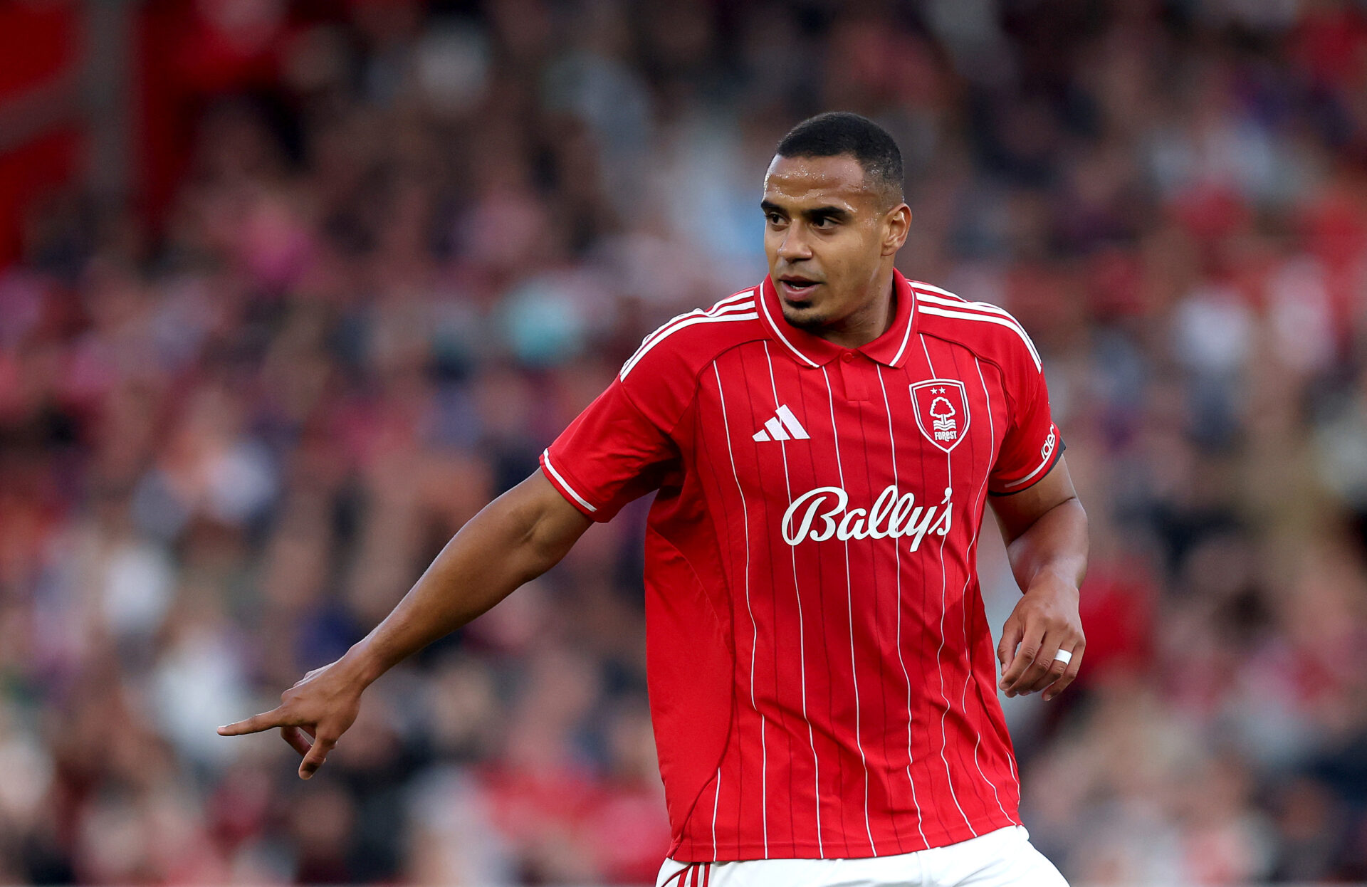 Chelsea set to rival Bayern Munich for this Nottingham Forest ace
